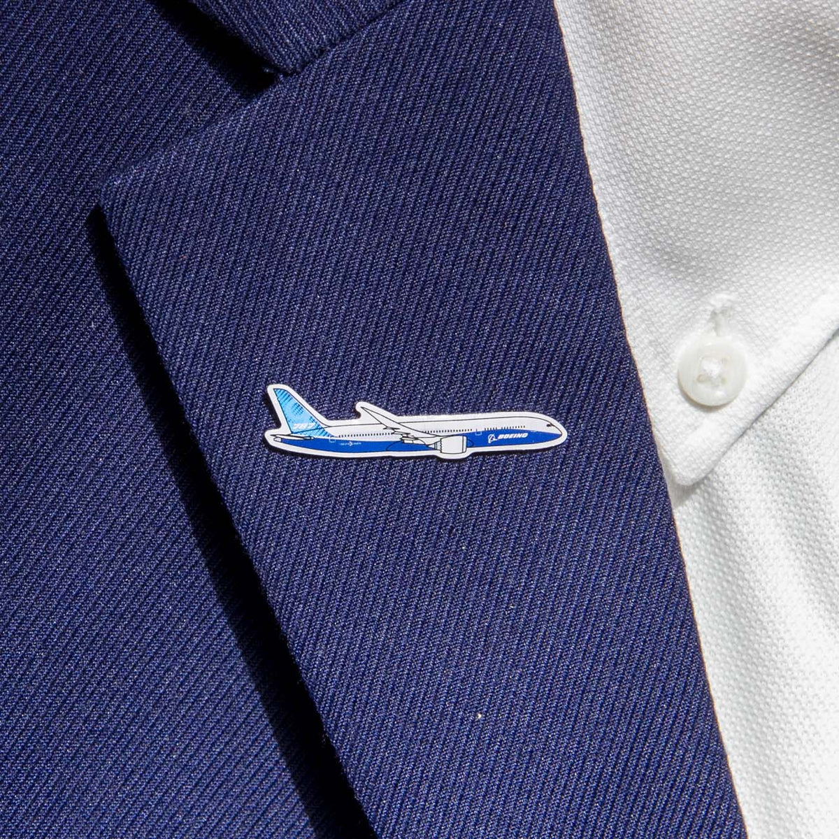Boeing Illustrated 787 Lapel Pin – The Boeing Store